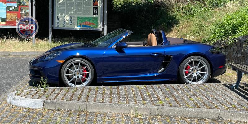 Gentian Blue Metallic | Rennbow - The Porsche Color Wiki